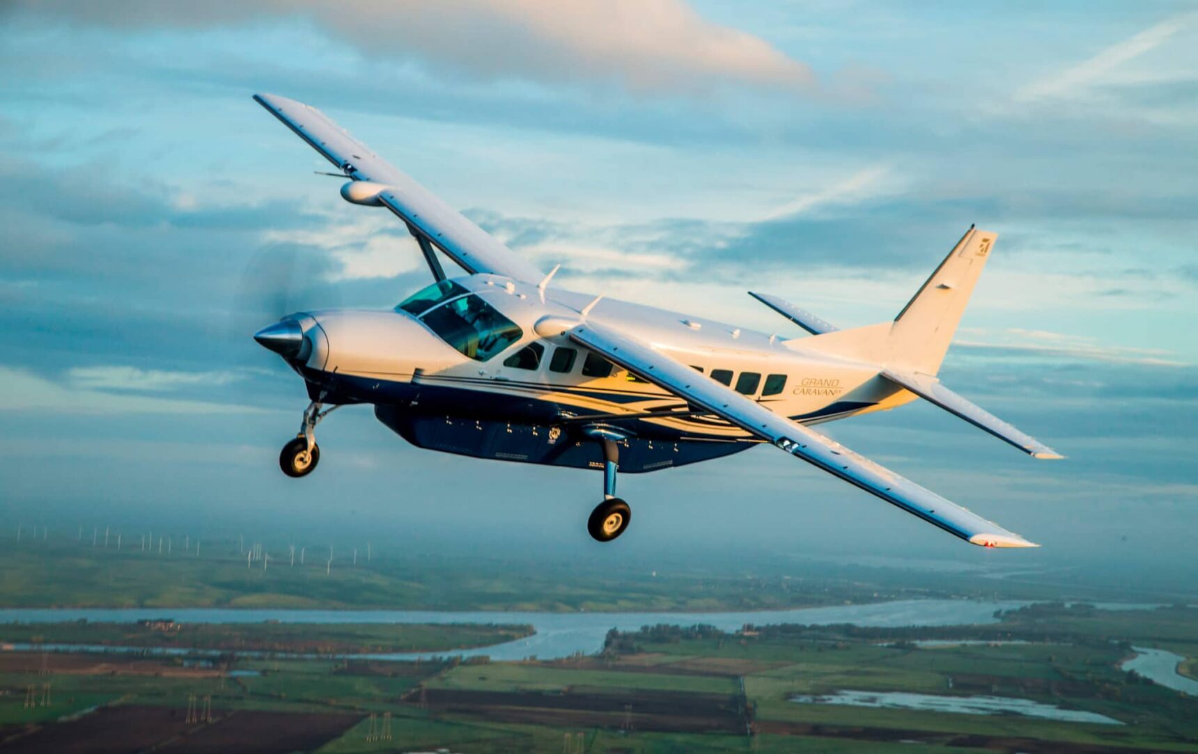 MagniX convertirá 20 Cessna Caravan en aviones eléctricos