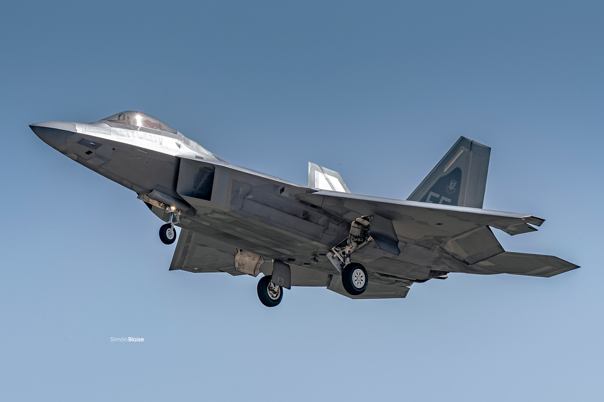 Aterrizan los F-22 Raptor en Chile para presentarse en FIDAE 2024 ...